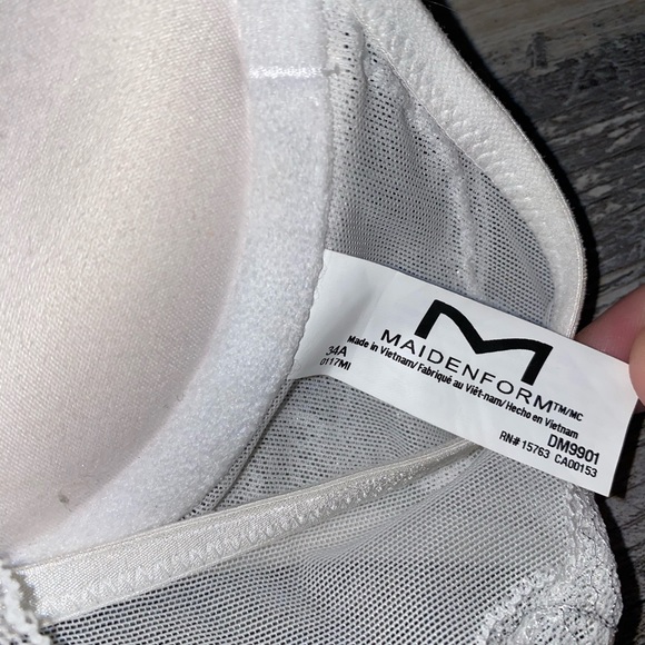 Maidenform | Intimates & Sleepwear | Maidenform Love The Lift Lace Bra ...